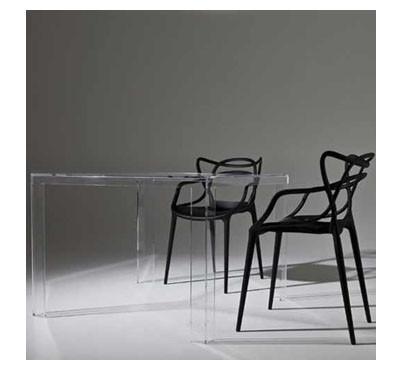 Invisible Table - CA Modern Home